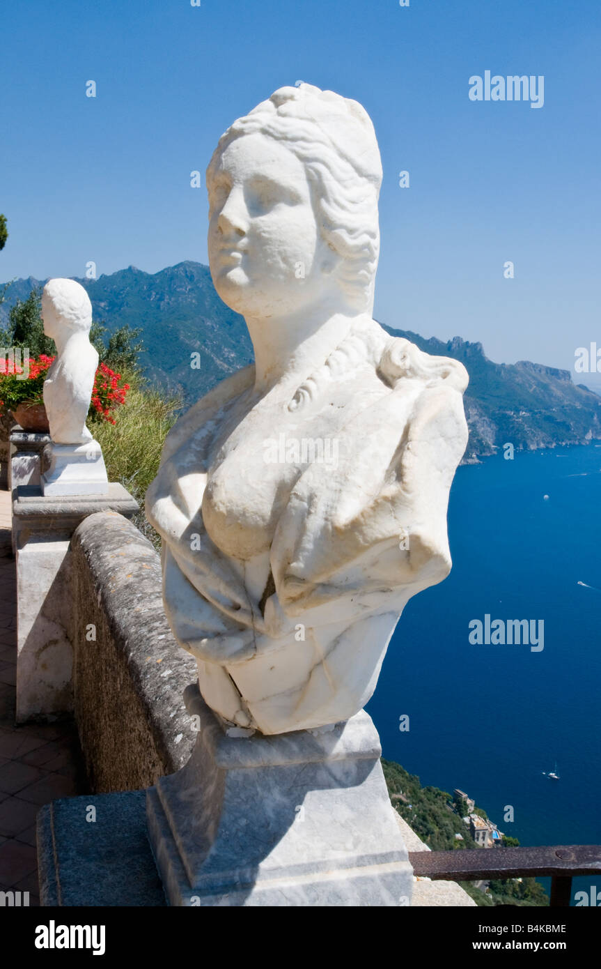 Bust on the Terrace of Infinity in the gardens of Villa Cimbrone Stock ...