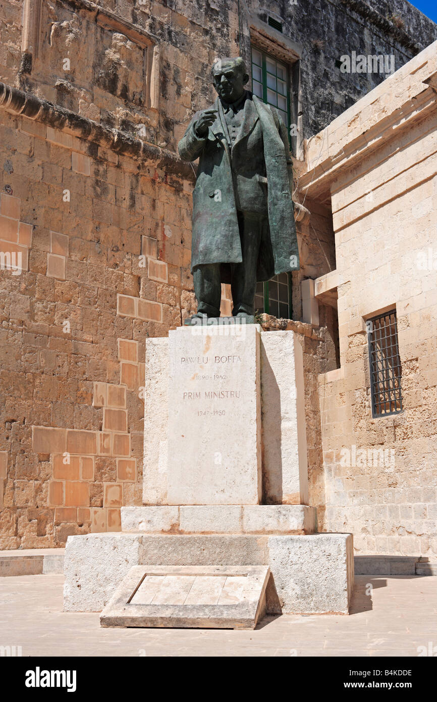 Statue of Paul Boffa, Prime Minister of Malta Stock Photo - Alamy