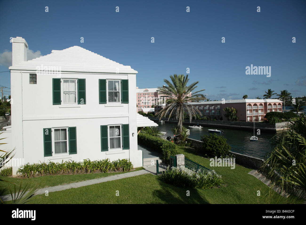 Hamilton bermuda house garden palm hi-res stock photography and images ...