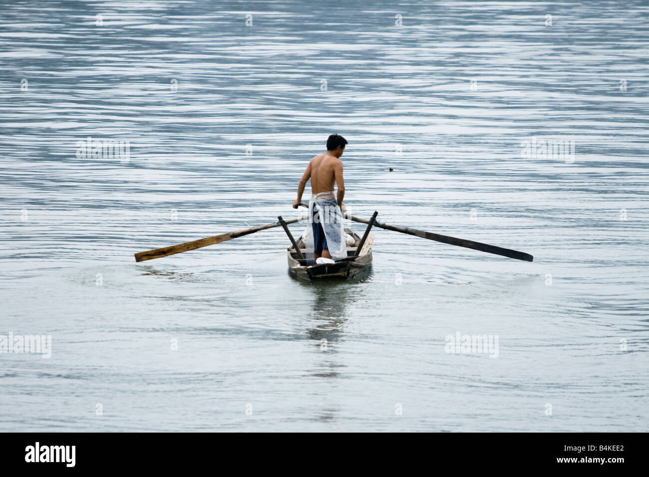 Chinese rowing boat hi-res stock photography and images - Alamy
