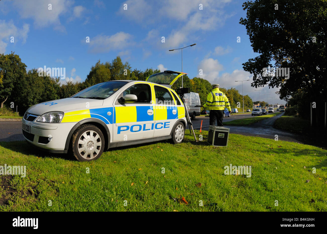 Policeman operating speed radar hi-res stock photography and images - Alamy