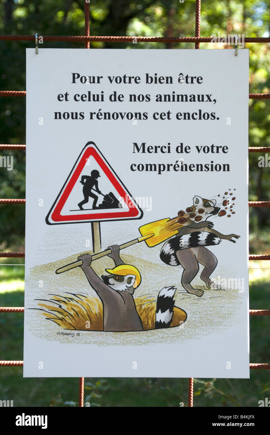 Work in progress sign hi-res stock photography and images - Alamy