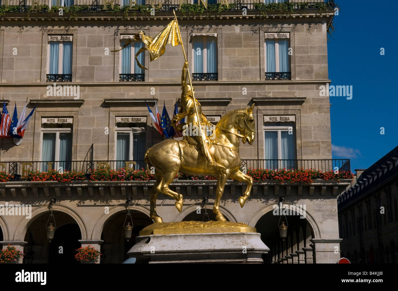Golden Statue of Jean d Arc, Place des Pyramides, Paris, France Stock ...