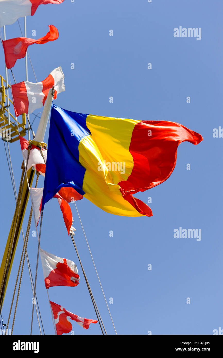 Tall ship flags hi-res stock photography and images - Alamy
