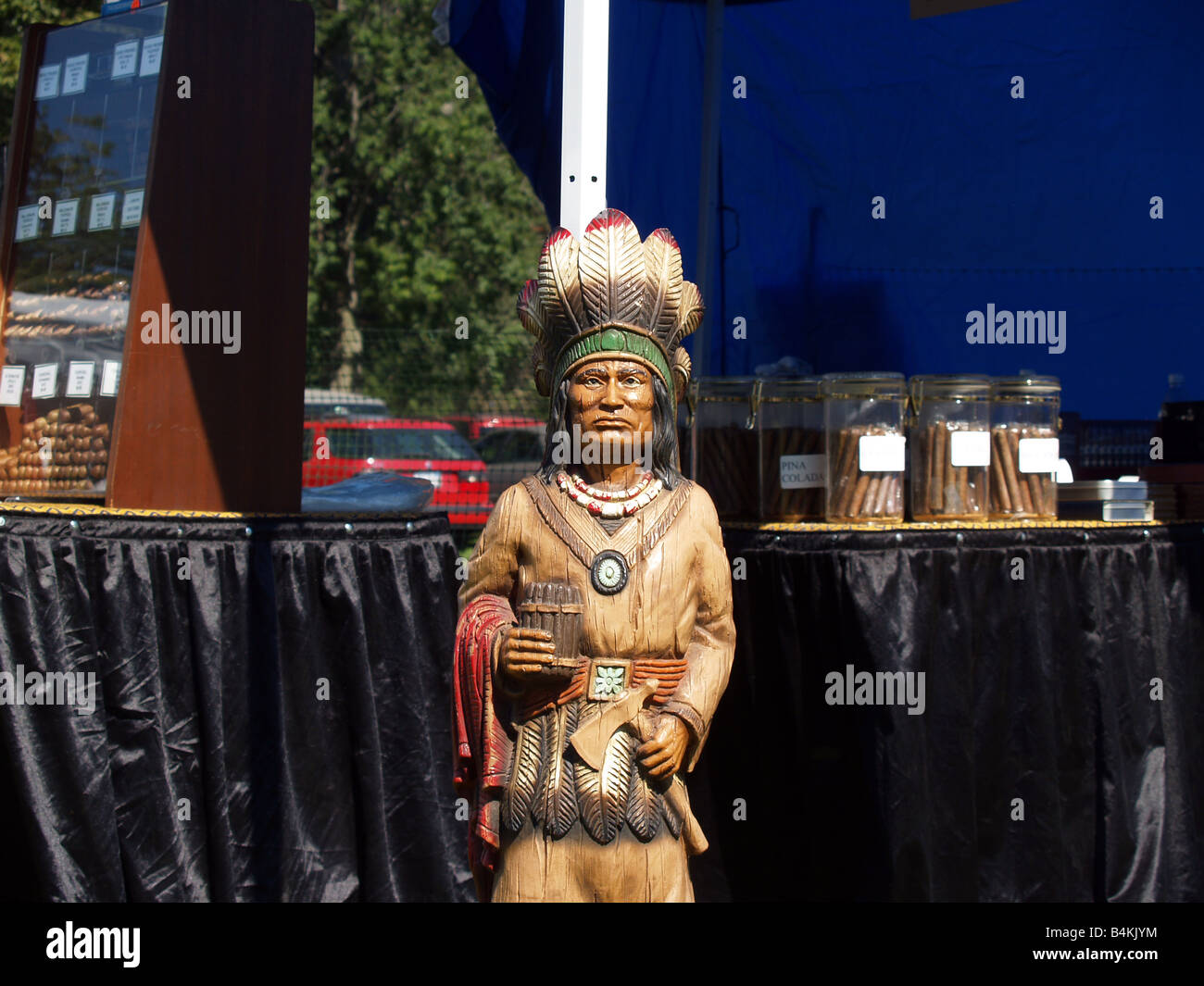 Statue of a native American chief holding cigars in front of cigar ...