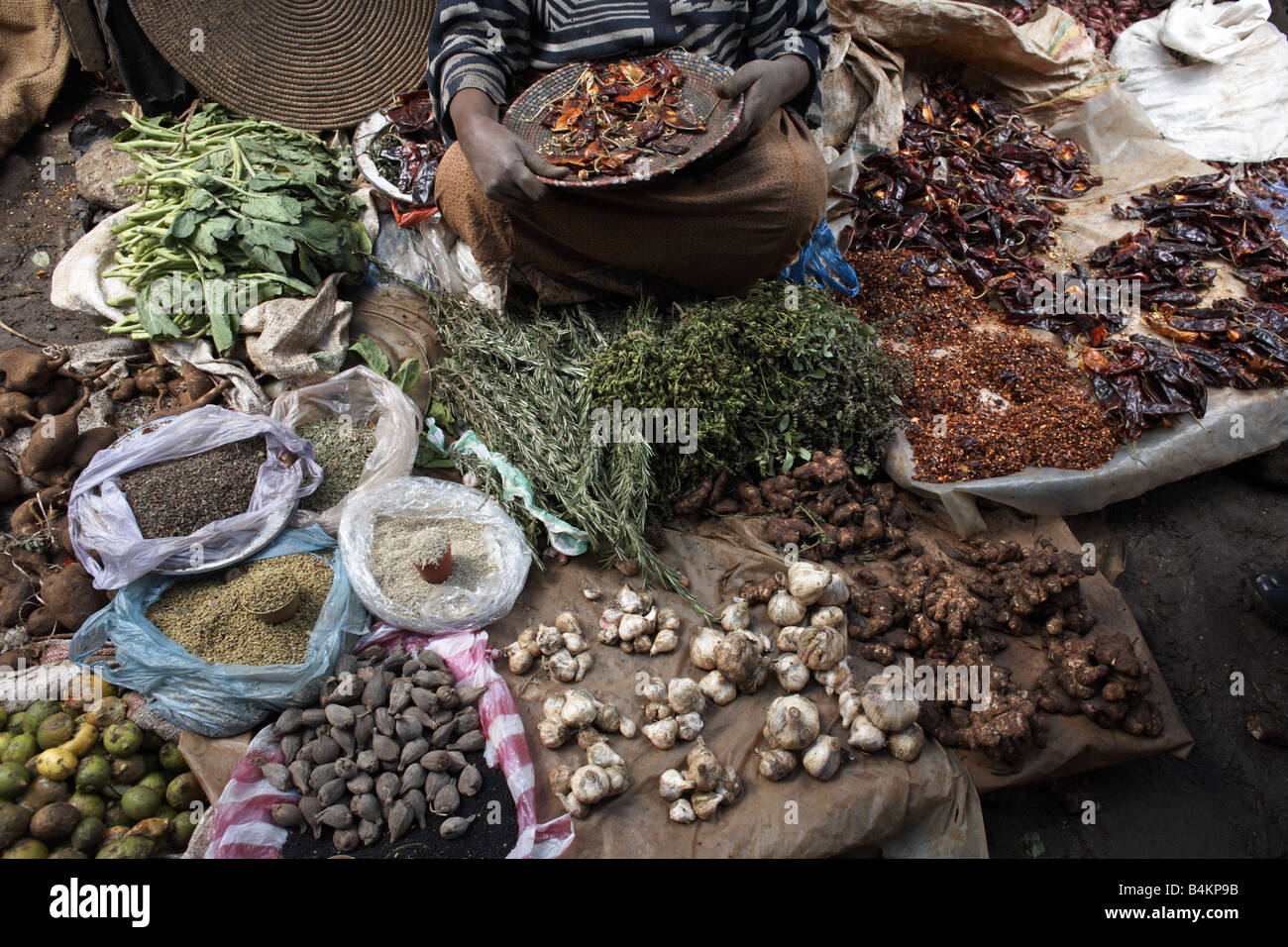 Shola Market, Addis Ababa, Ethiopia Stock Photo - Alamy