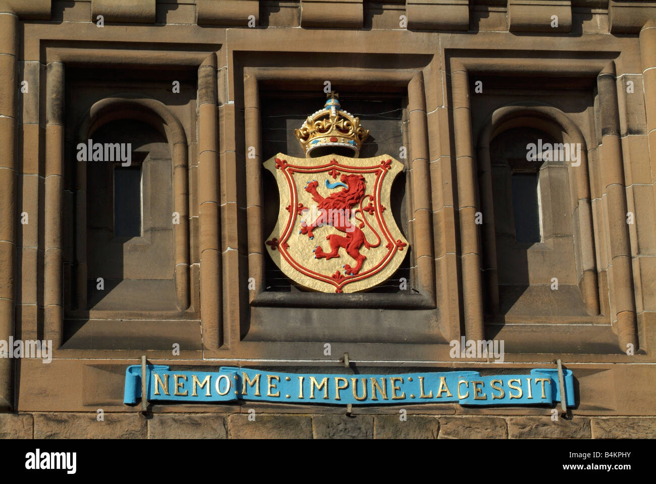 Edinburgh Castle Scotland Crest High Resolution Stock Photography and ...