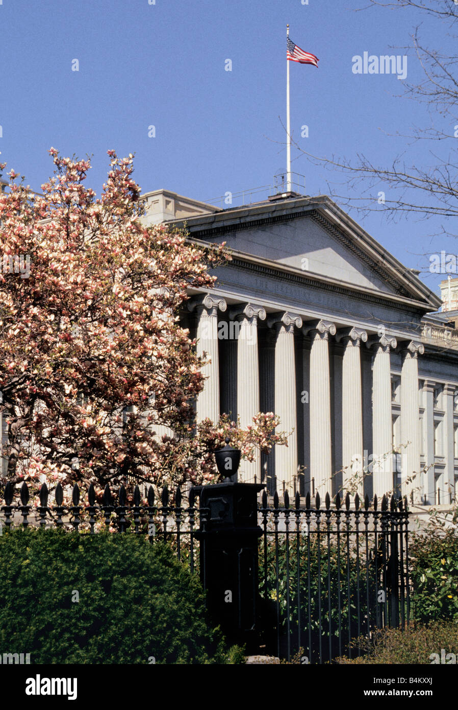Us treasury building people hi-res stock photography and images - Alamy
