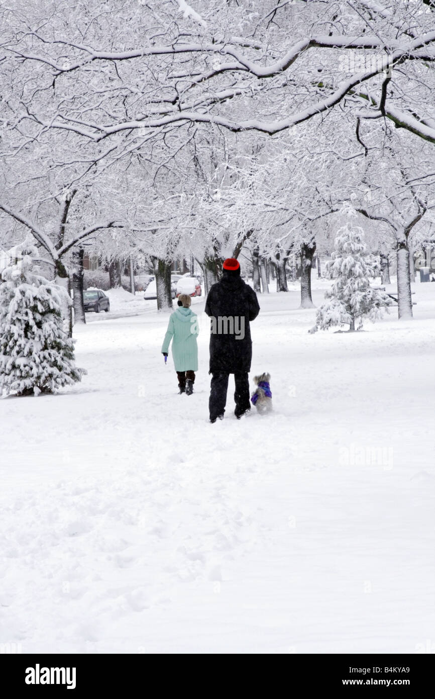 Canada snow family hi-res stock photography and images - Alamy