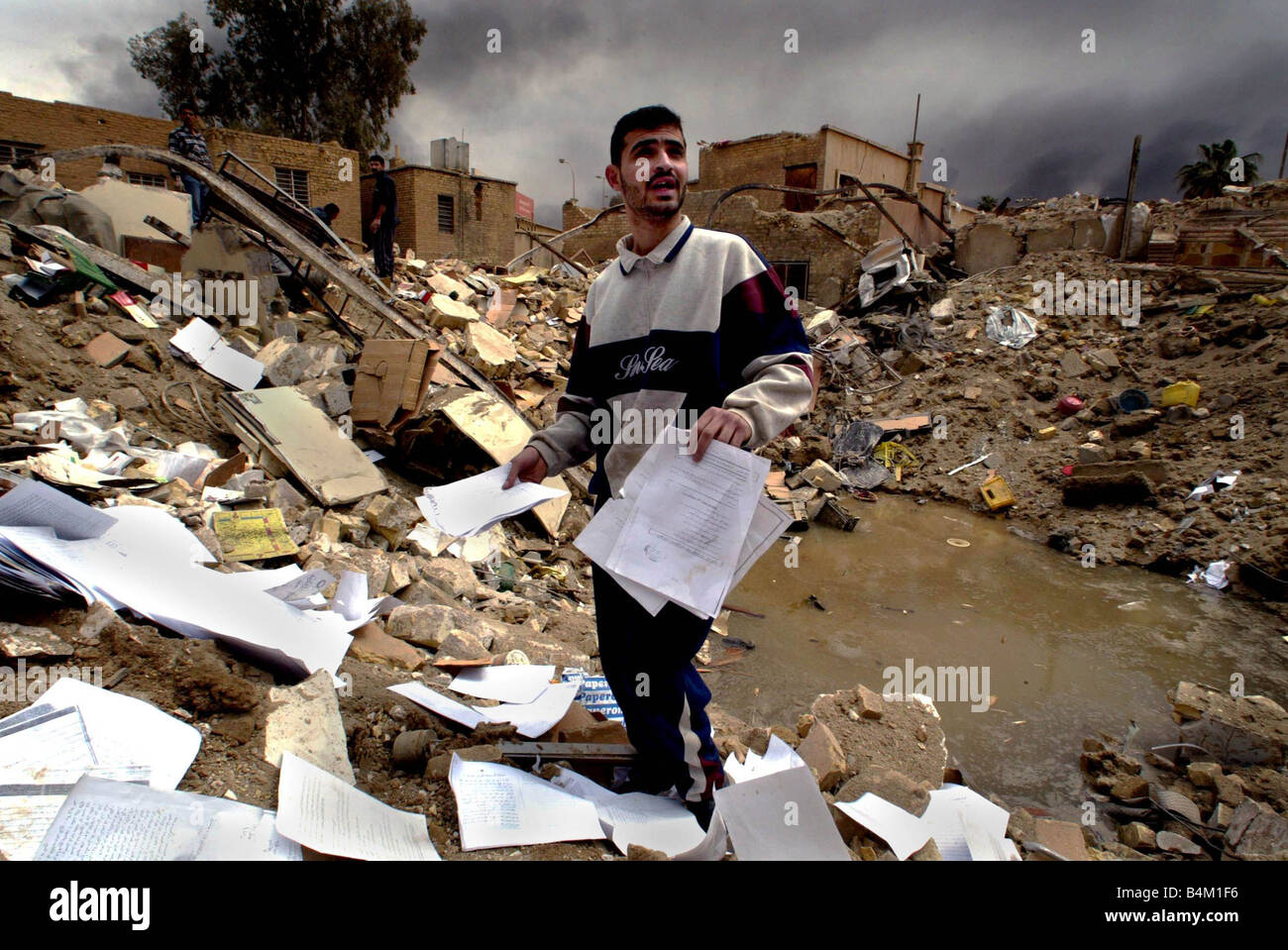 Iraq war march 2003 baghdad hi-res stock photography and images - Alamy