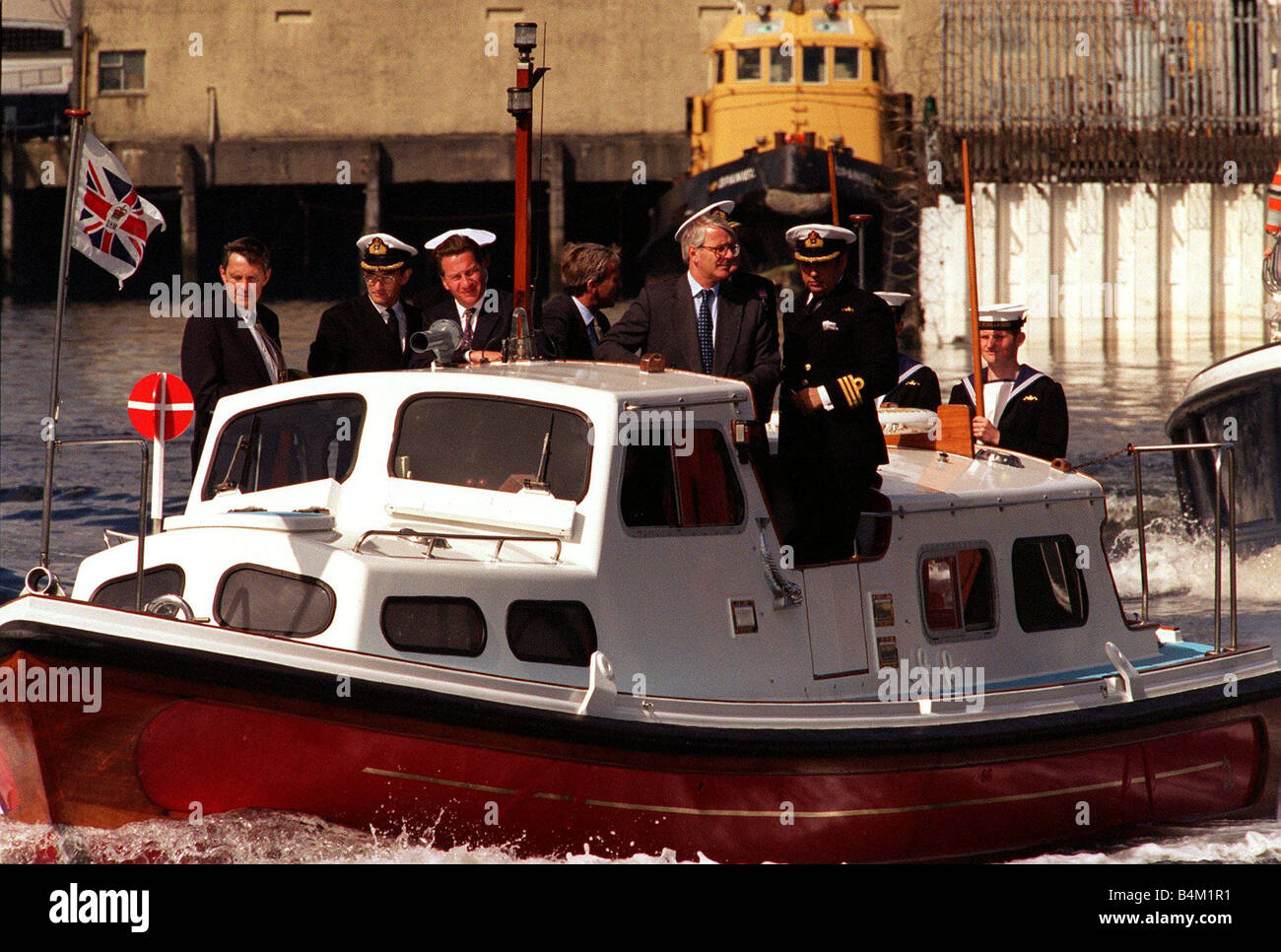 Hms repulse submarine hi-res stock photography and images - Alamy