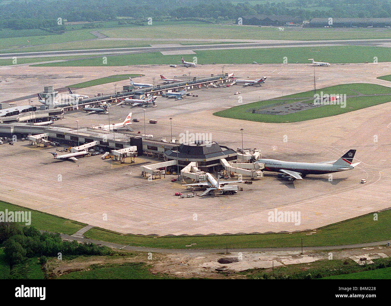 Ringway Airport Manchester Satalite Aircraft Terminals May 89 Airline ...