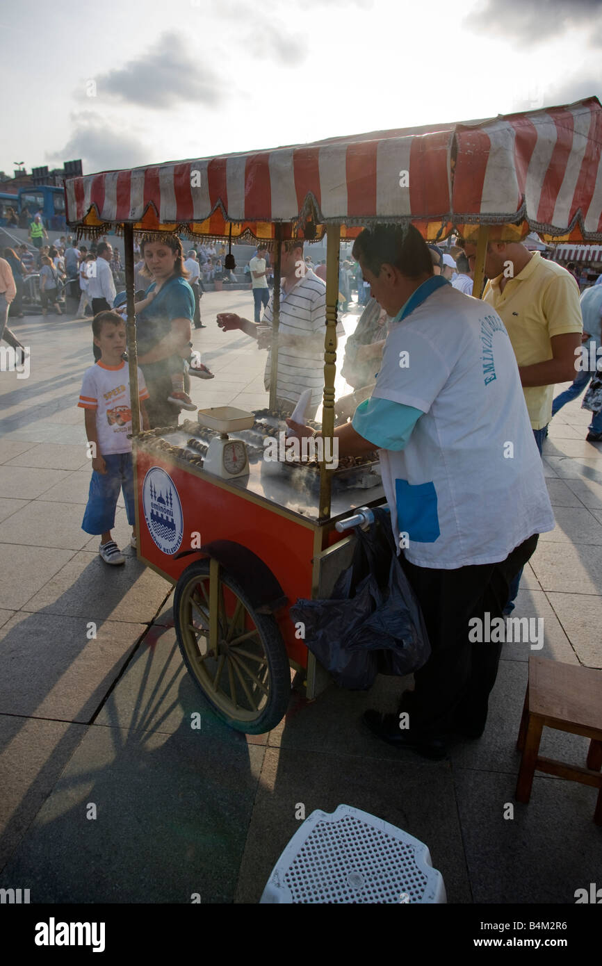 Corn Seller Eminonu Istanbul Turkey Stock Photo - Alamy