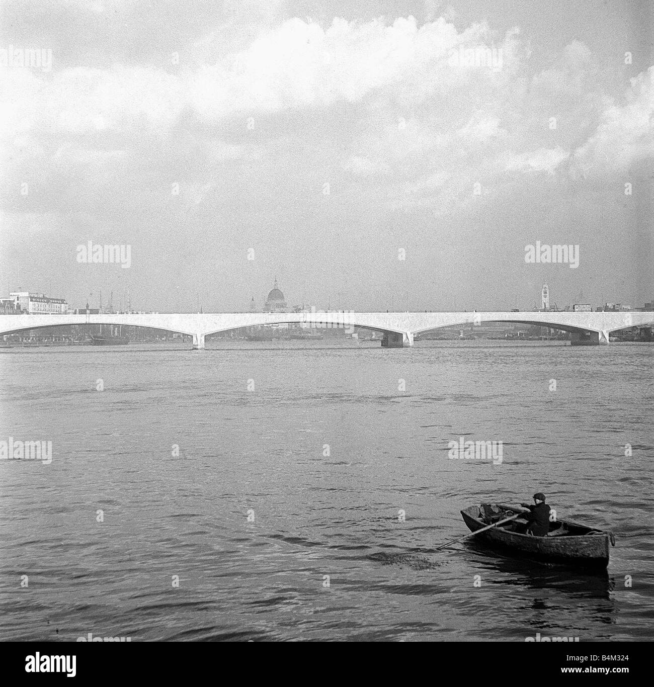 London Views Landmarks 1945 1950 Waterloo Bridge opened in December ...