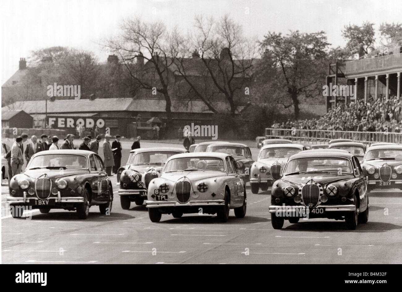 Jaguar S-Type Saloon Car Motor Racing Apr. 1961;The start of the saloon ...