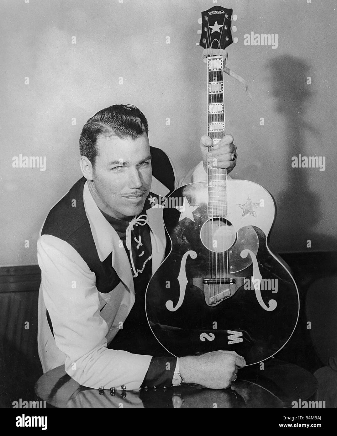 Slim Whitman the American singing star who become famous by singing the ...