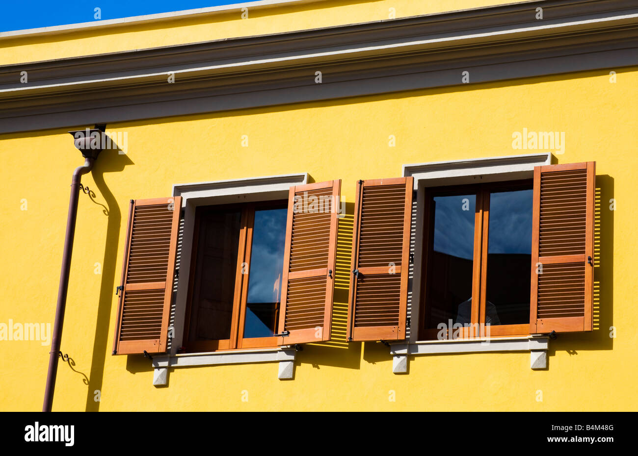 Windows architecture two hi-res stock photography and images - Alamy