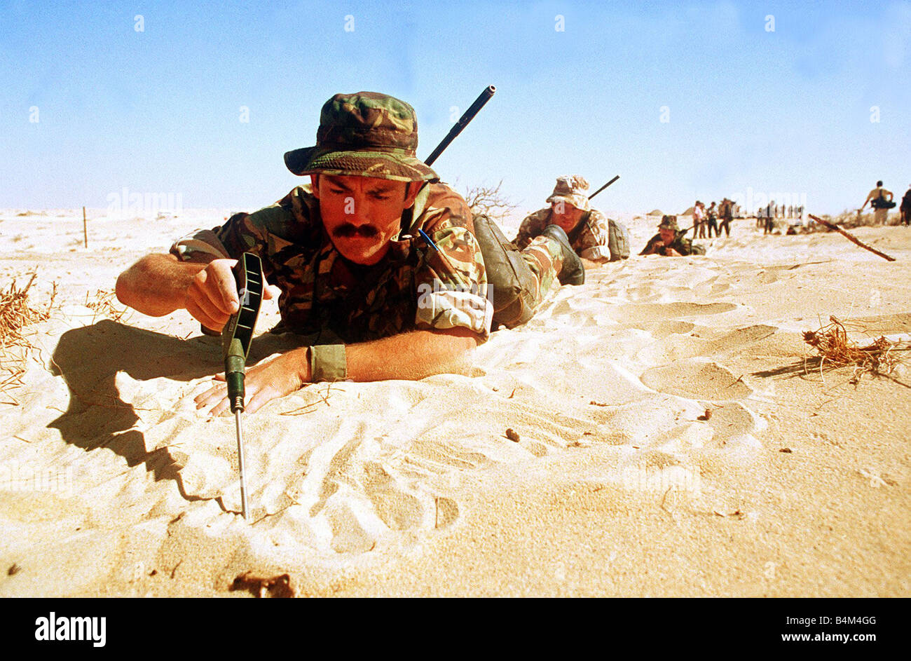 Members of the 7th armoured division the Desert rats practise search ...