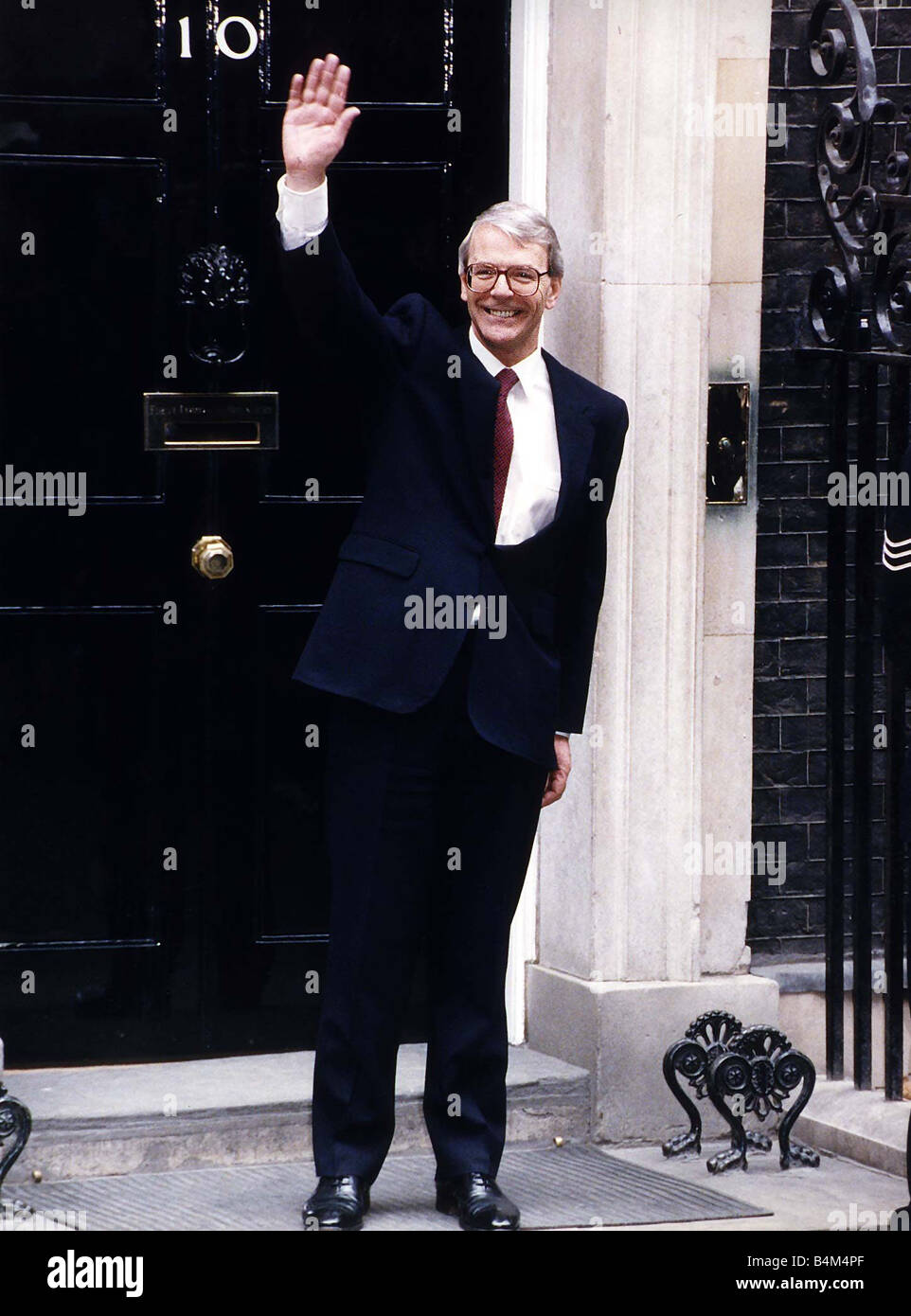 John major 1992 downing street hi-res stock photography and images - Alamy