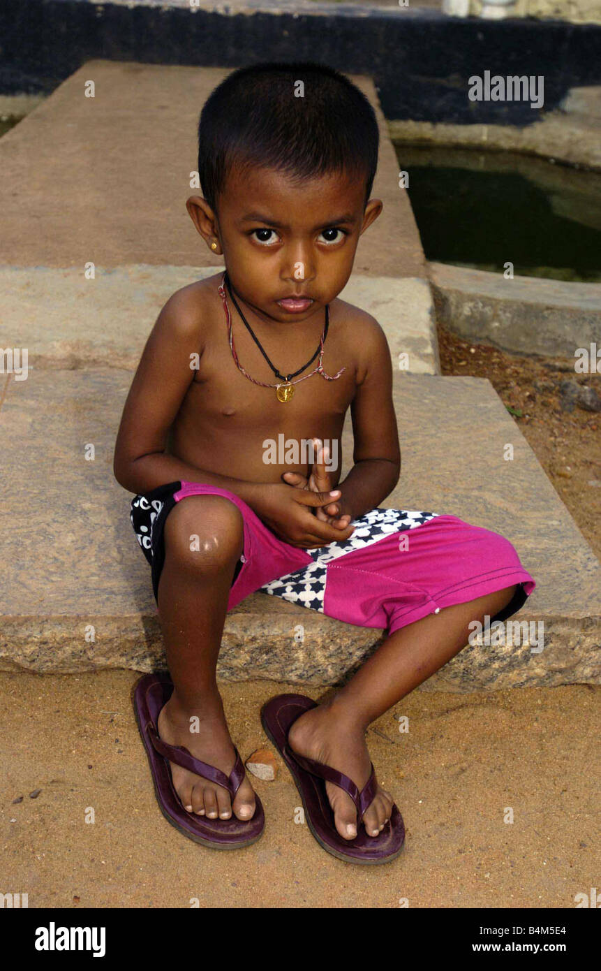 People scared earthquake hi-res stock photography and images - Alamy