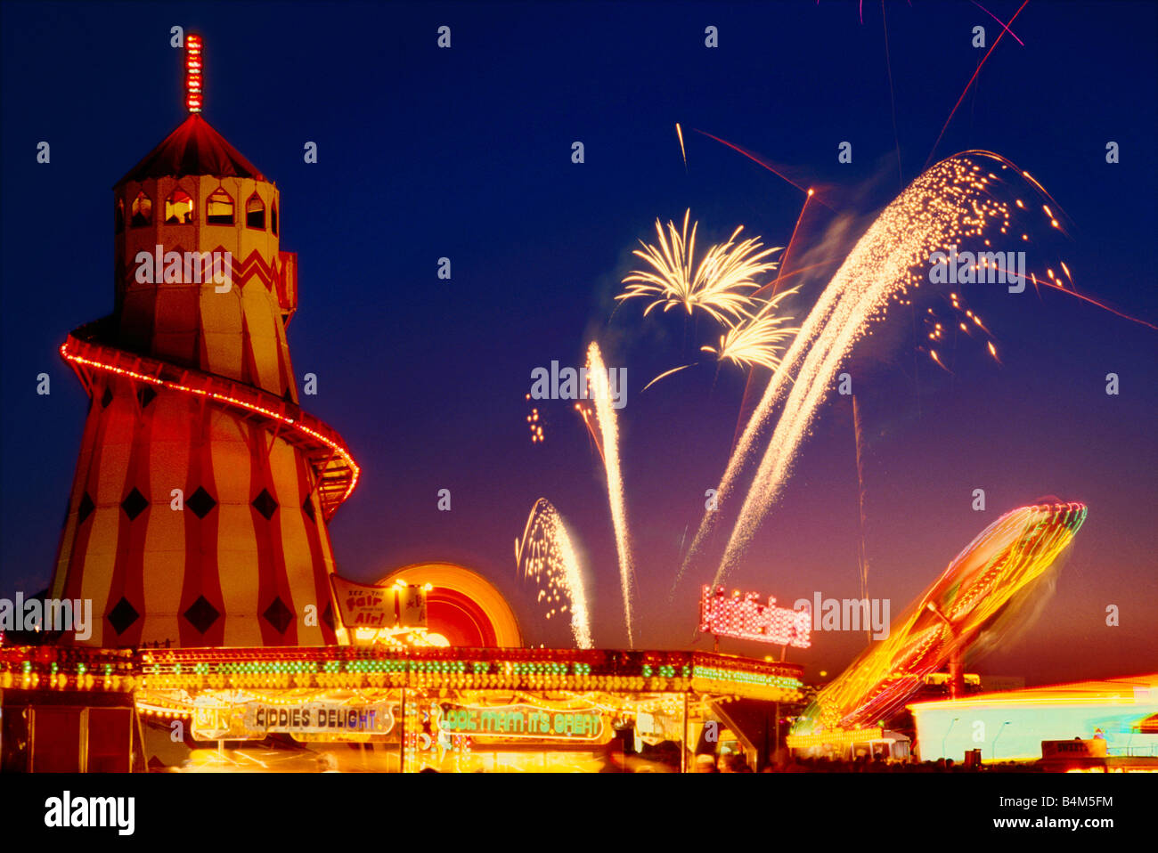 Bonfire night fireworks landscape hi-res stock photography and images ...