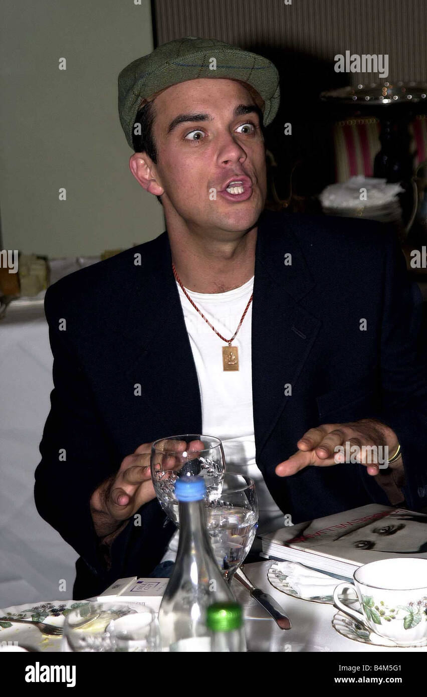 Robbie Williams in London December 2001 Stock Photo - Alamy