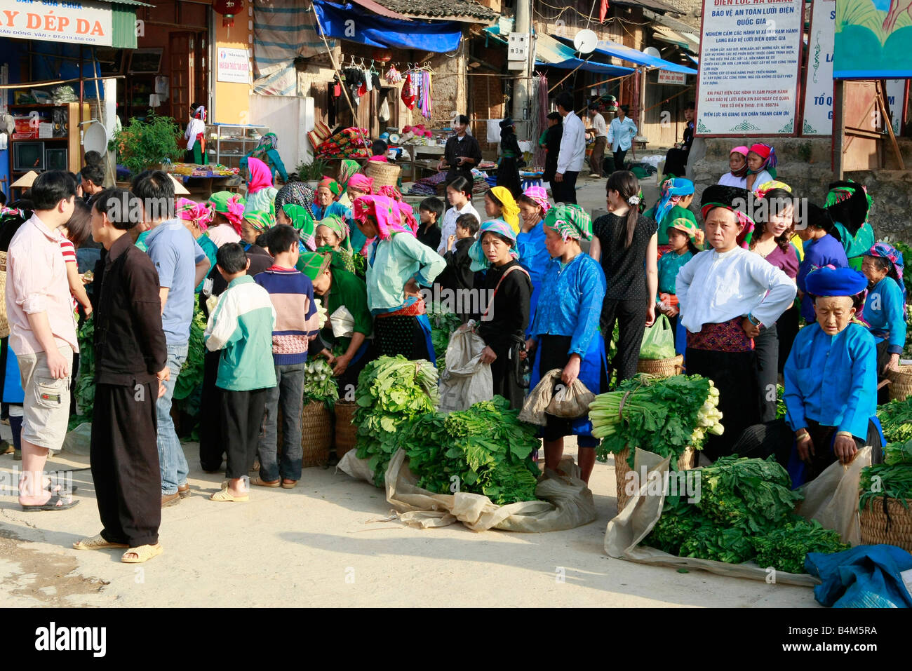 Vietnam dong van hi-res stock photography and images - Alamy