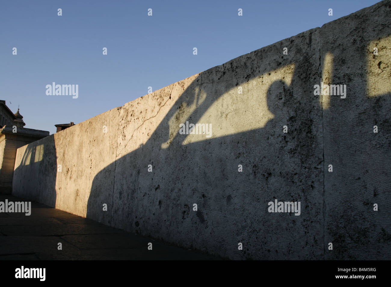 One car shadow on wall hi-res stock photography and images - Alamy
