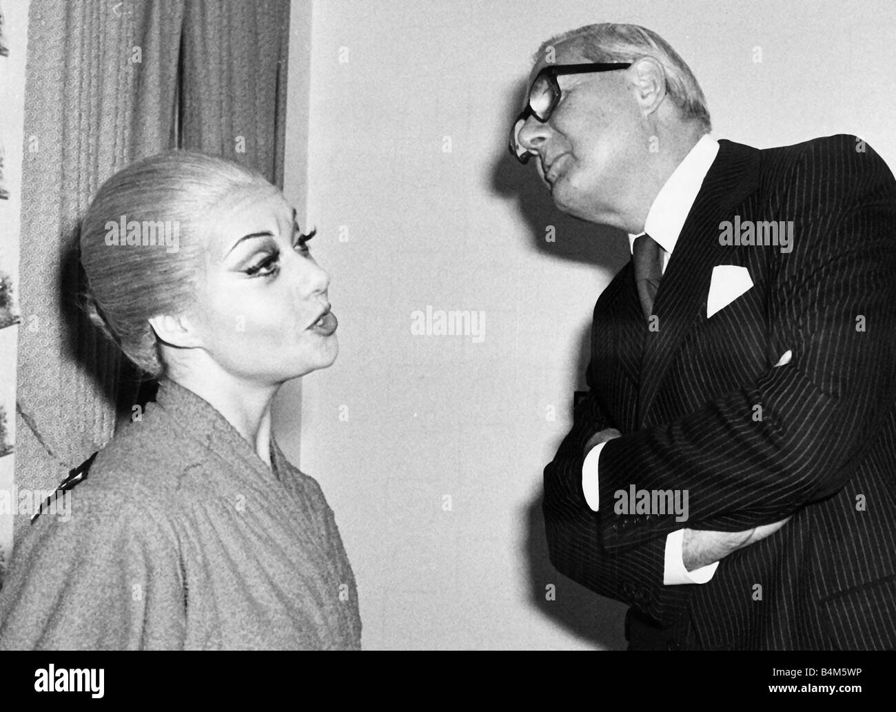 Elaine paige evita Black and White Stock Photos & Images - Alamy