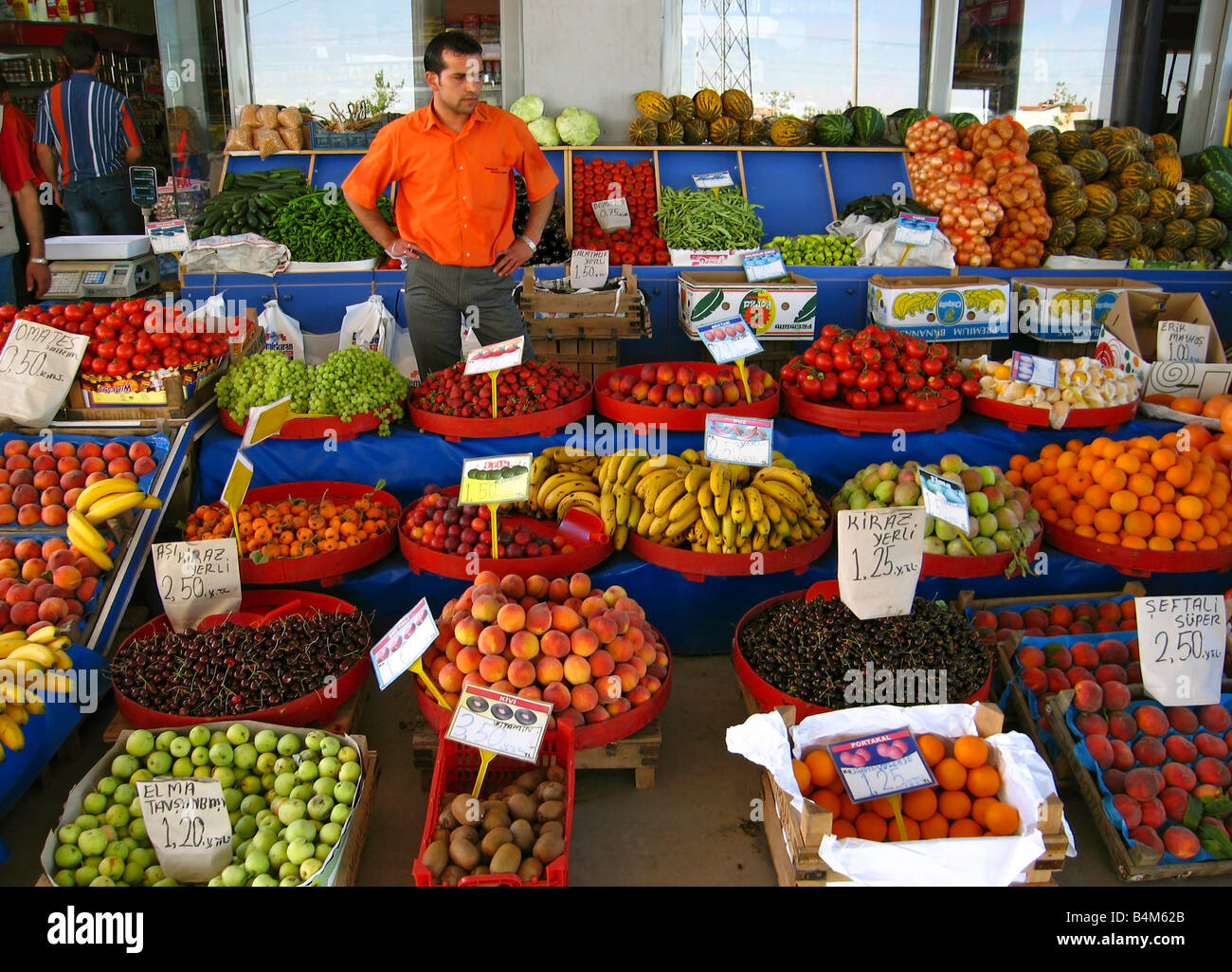 Bus stop turkey hi-res stock photography and images - Alamy