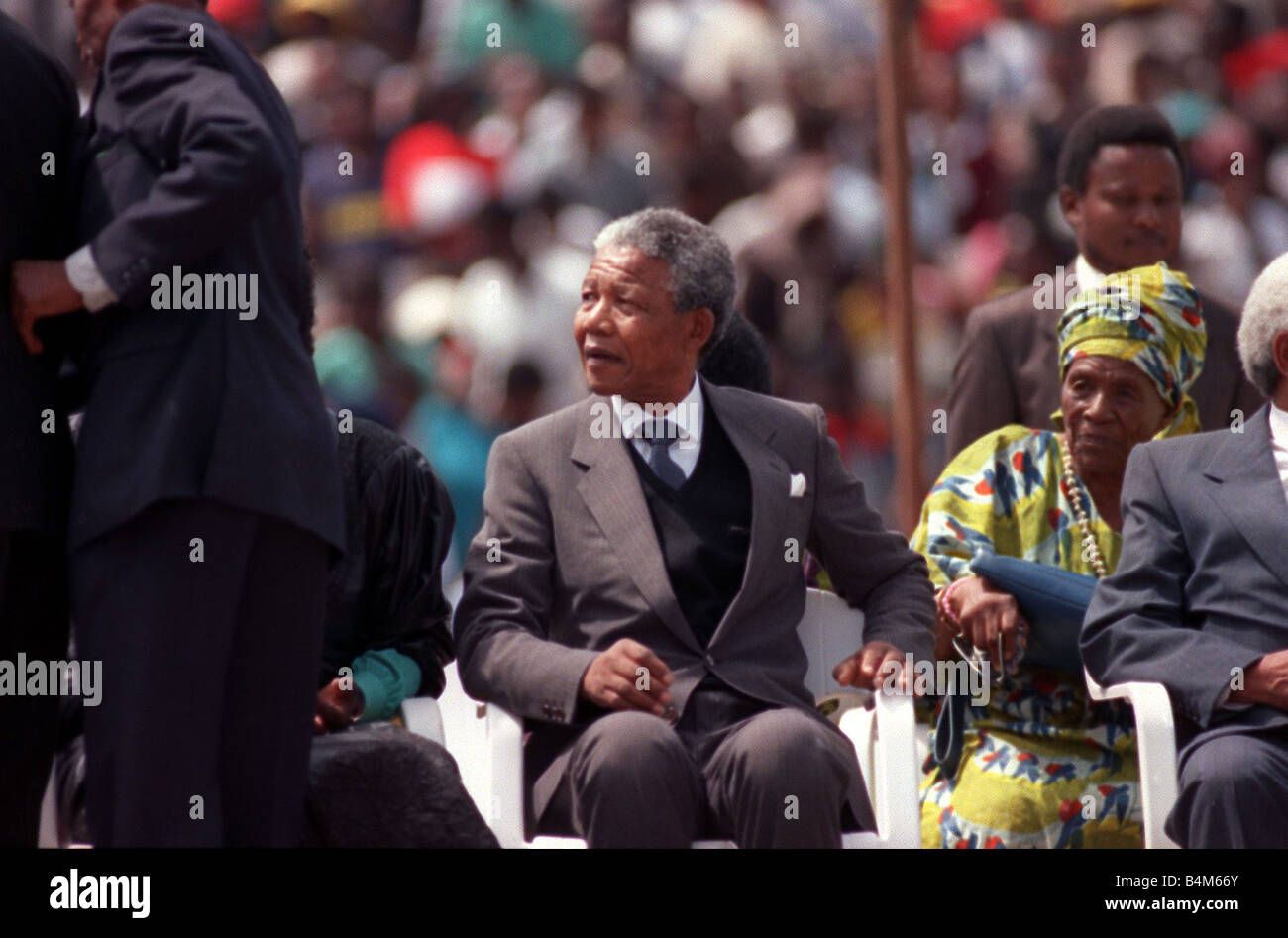 Salute the crowd hi-res stock photography and images - Alamy
