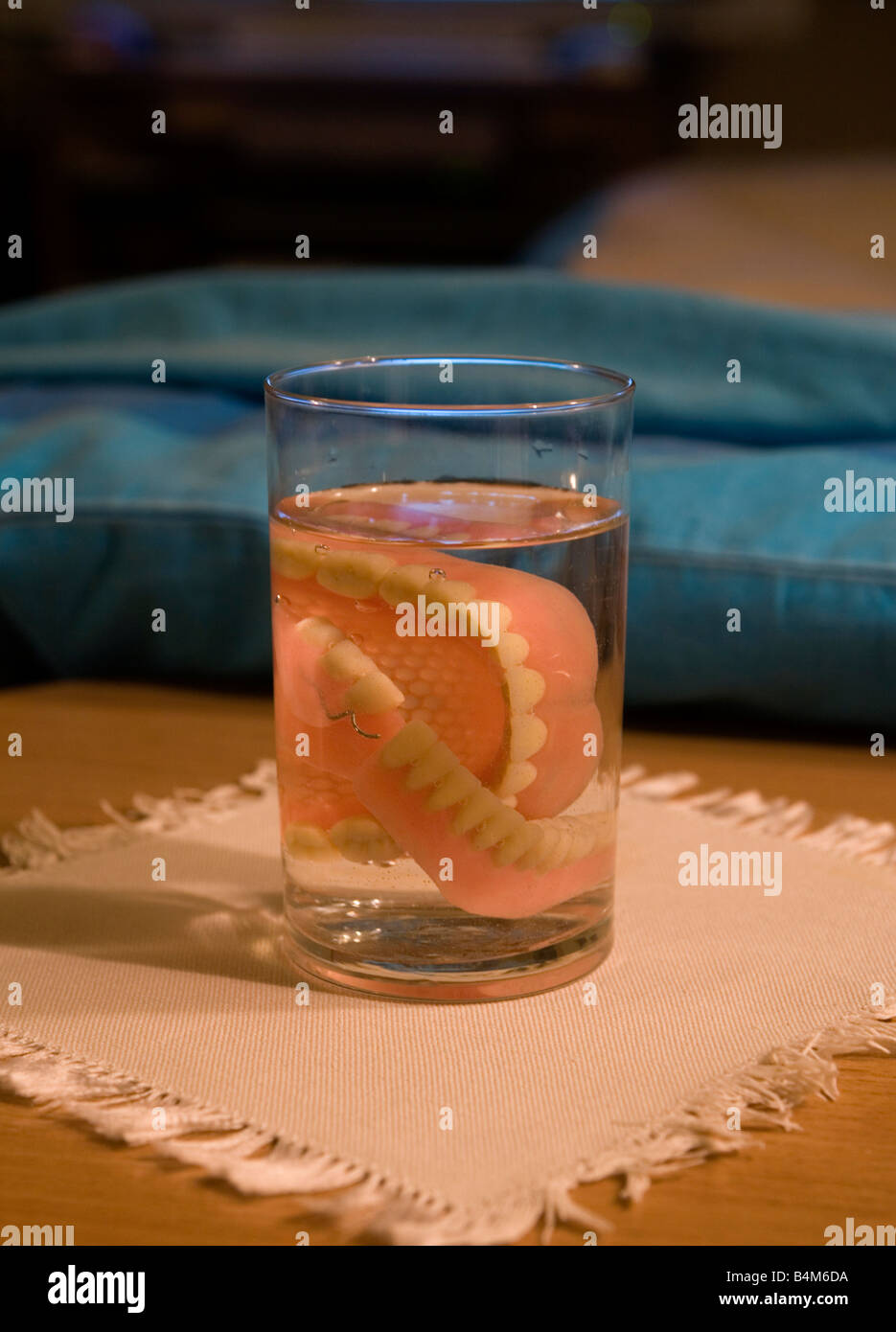 Dentures in glass water hi-res stock photography and images - Alamy