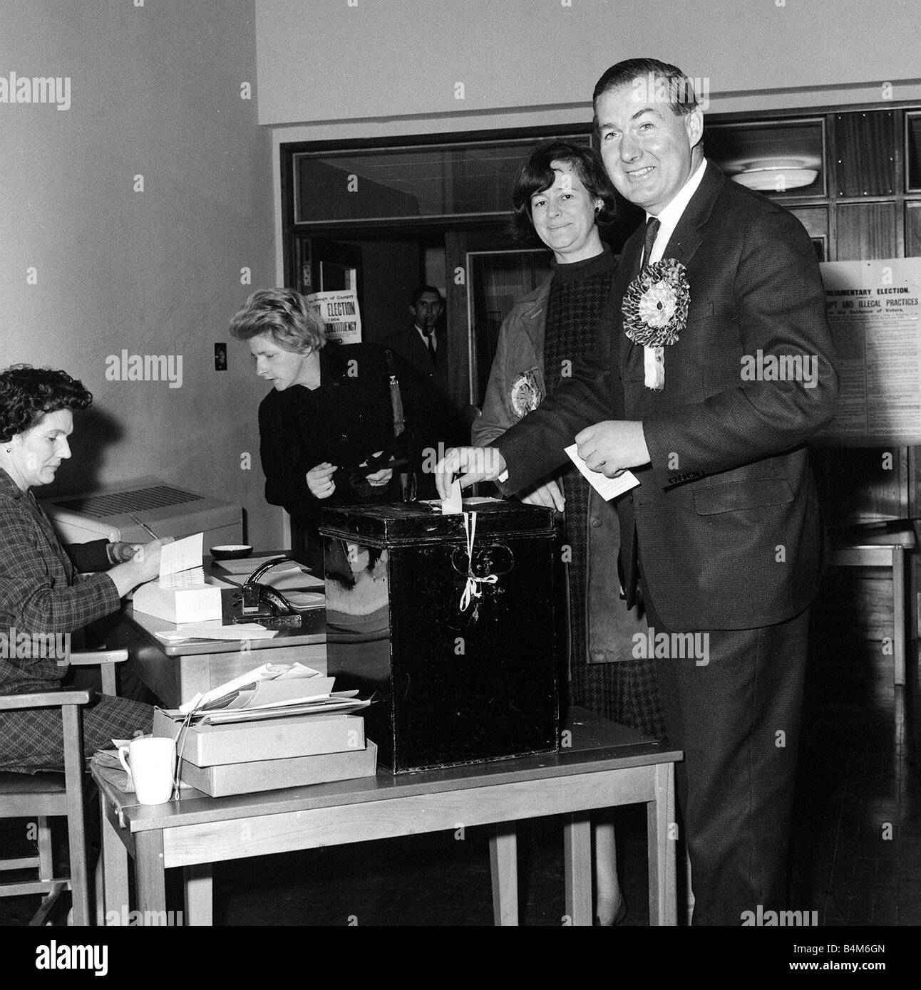 Jim callaghan hi-res stock photography and images - Alamy