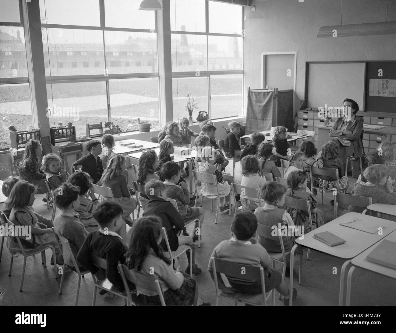 1950s classroom hi-res stock photography and images - Alamy