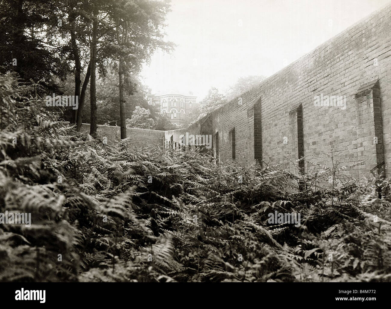 1950s hospital building hi-res stock photography and images - Alamy