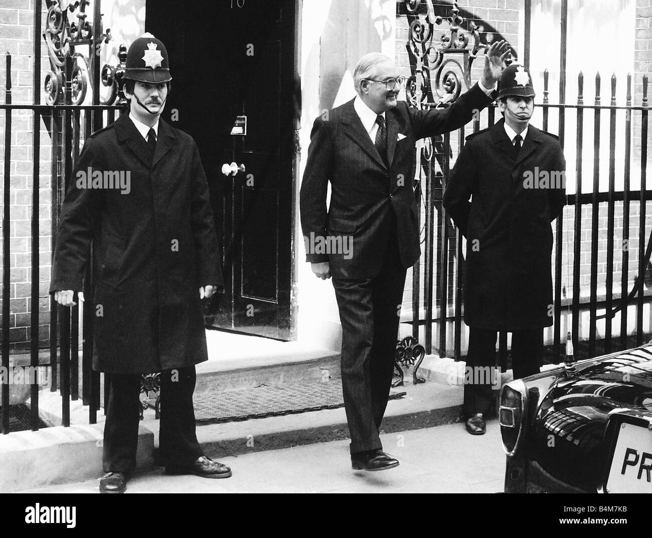 James Callaghan Prime Minister leaving No10 Downing Street 1979 Stock ...