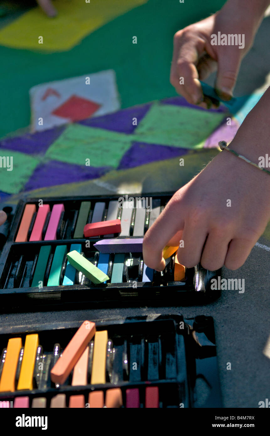 Chalk contest hi-res stock photography and images - Alamy