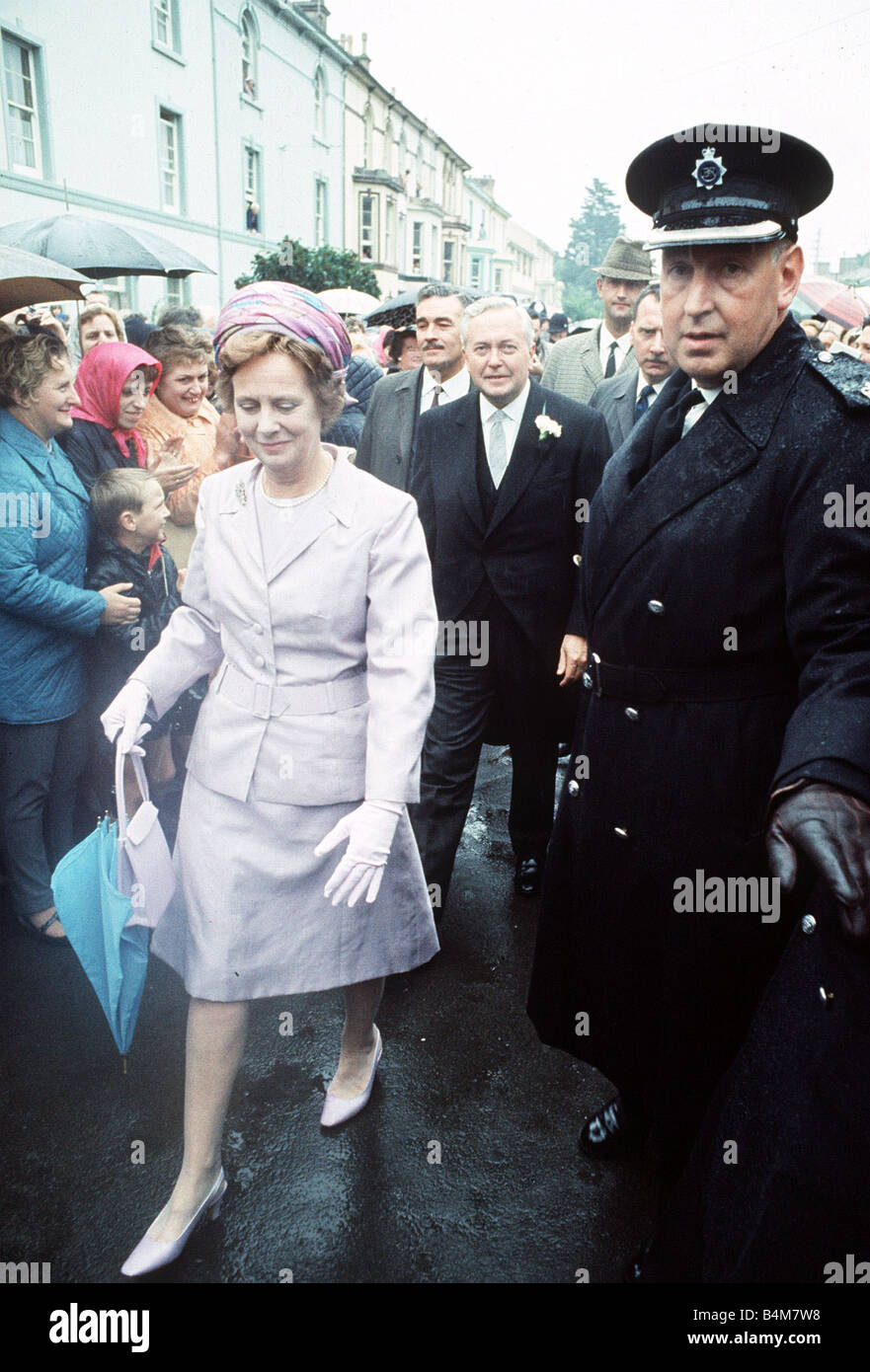 Prime minister harold wilson and his wife hi-res stock photography and ...