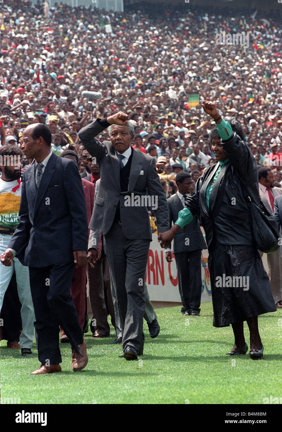 Nelson Mandela leader of ANC released from prison 1990 salute the crowd ...