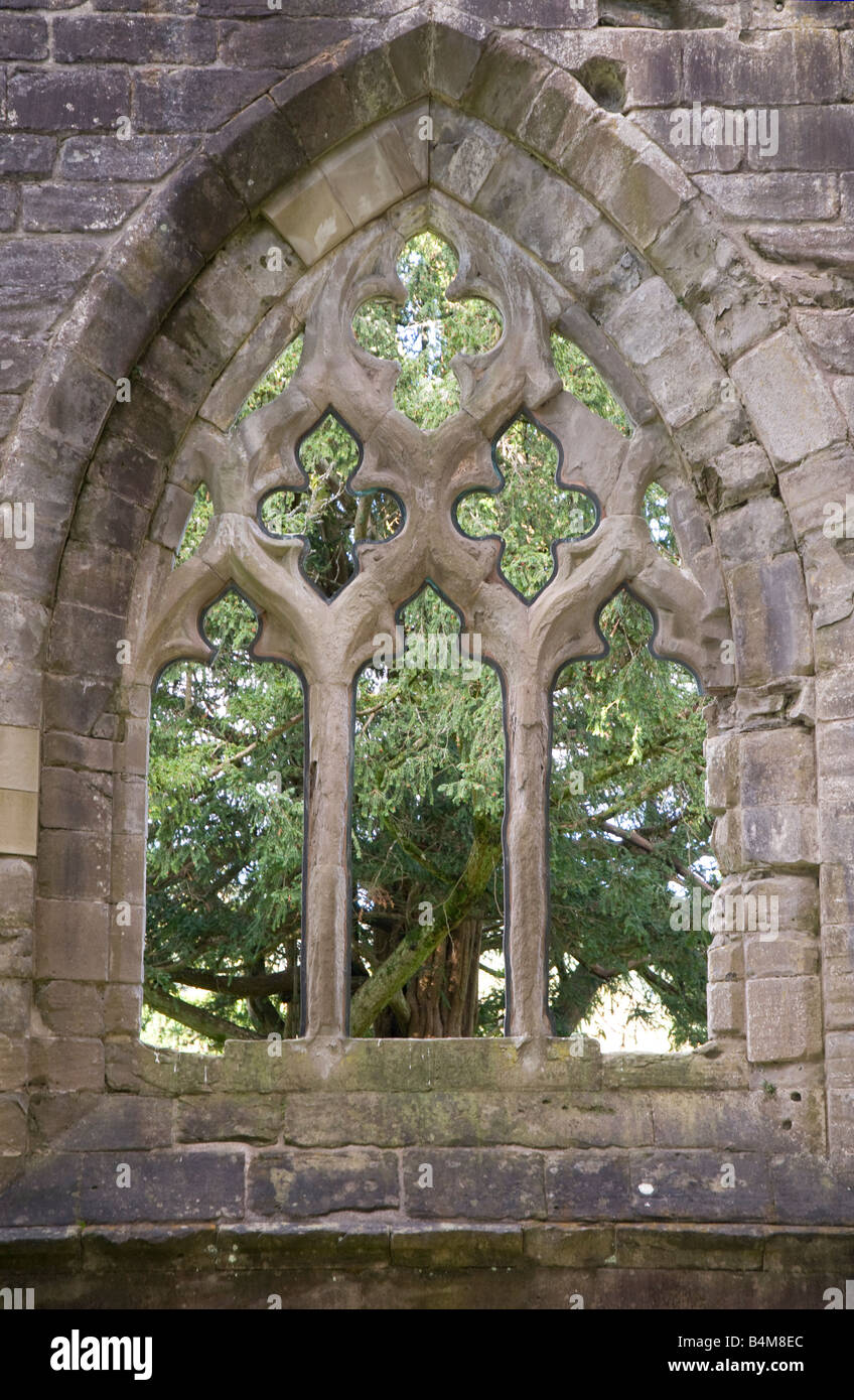 Window in the ruined section of Dunkeld Cathedral Stock Photo - Alamy