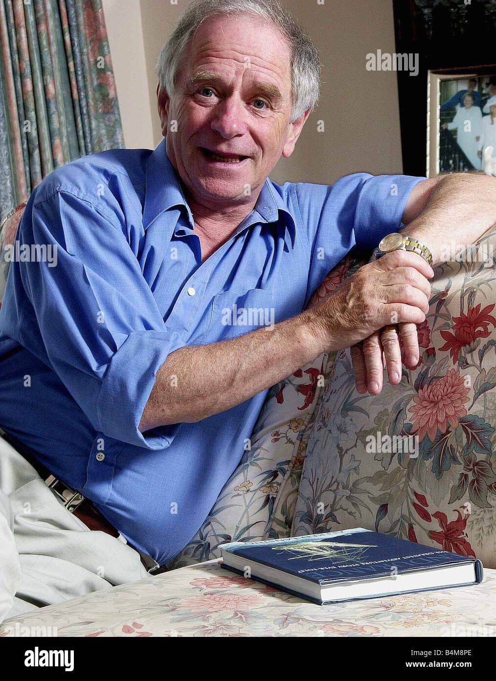 TV presenter Johnny Ball at his home in Buckinghamshire July 2002 Stock ...