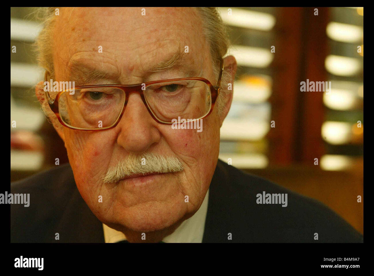 Alan Whicker TV Presenter February 2004 London Mirrorpix Stock Photo ...