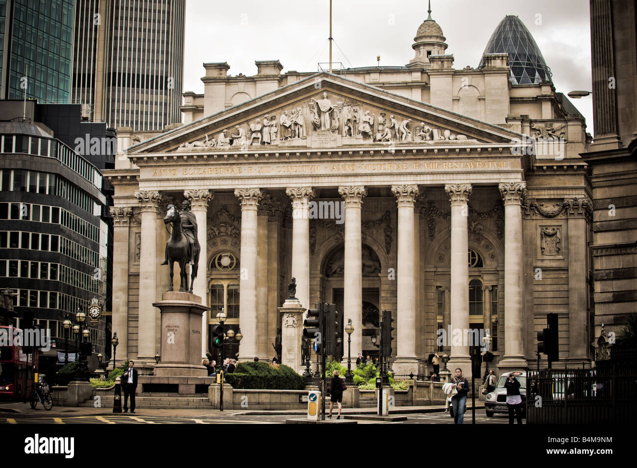 London stock exchange building hi-res stock photography and images - Alamy London stock exchange building hi-res stock photography and images - Alamy
