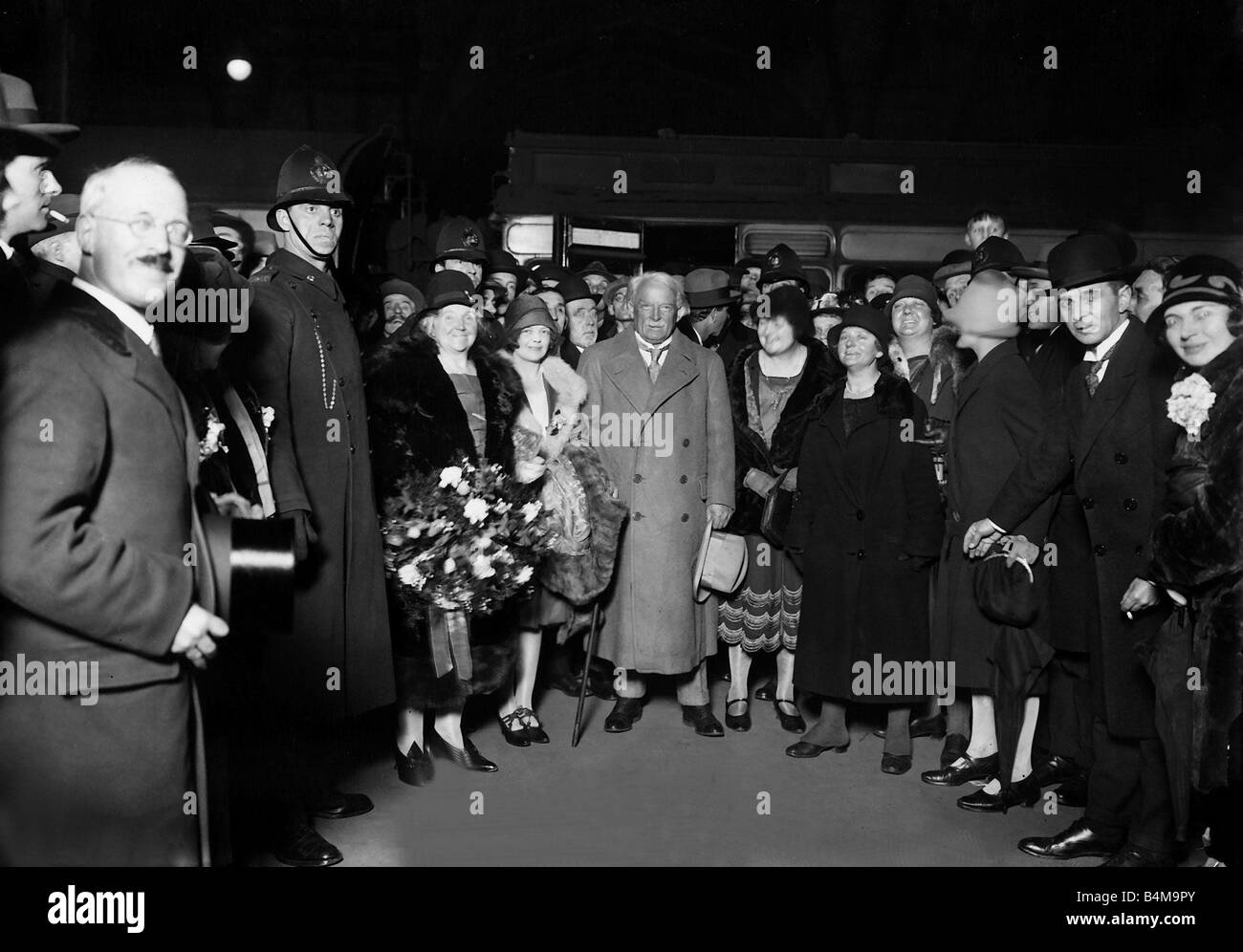 1920s party hi-res stock photography and images - Alamy