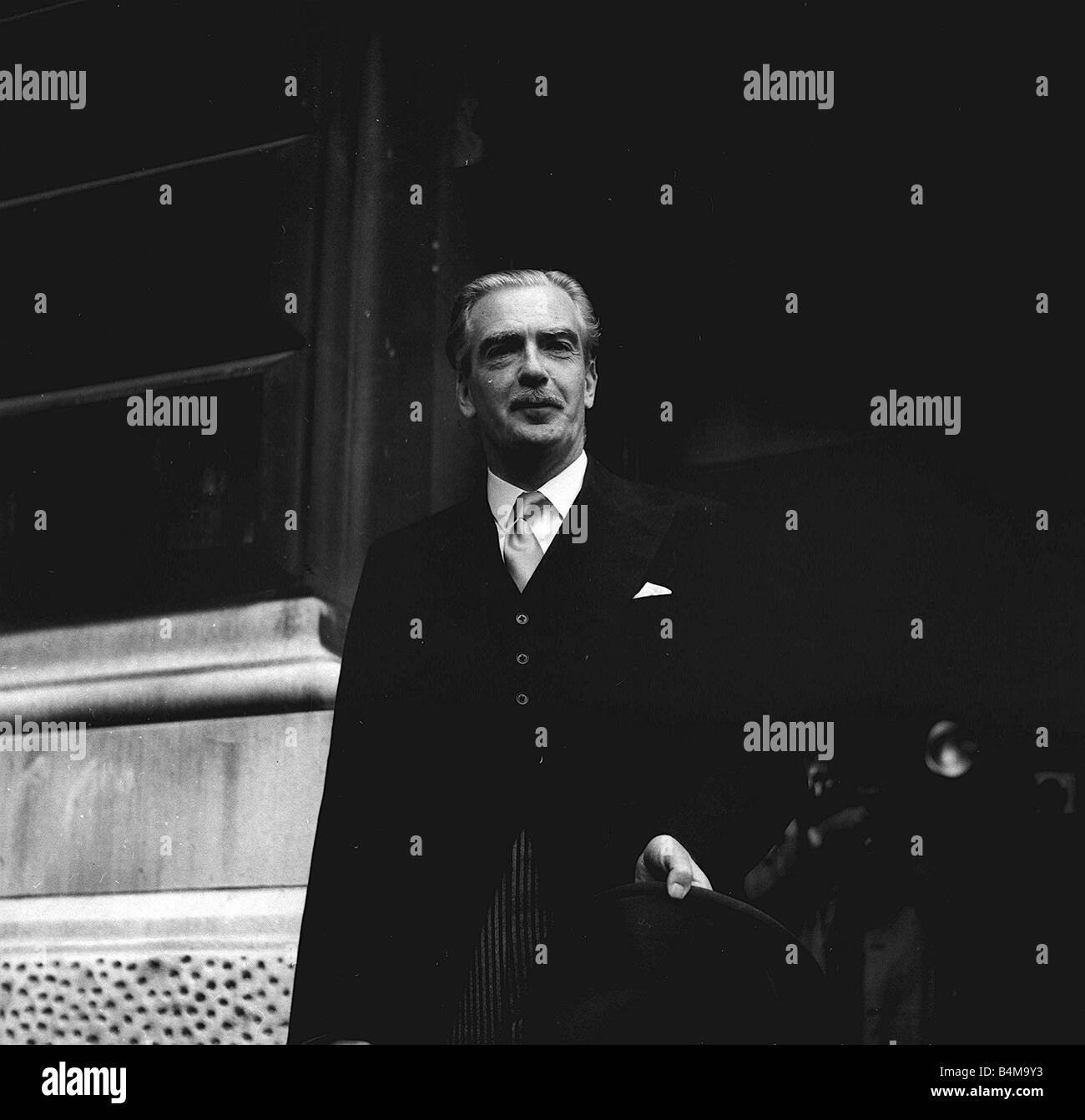 New prime minister sir anthony eden hi-res stock photography and images ...