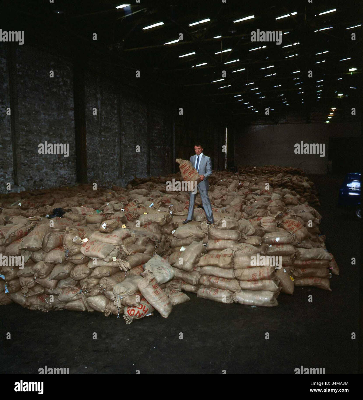 Famine africa 1980s hi-res stock photography and images - Alamy