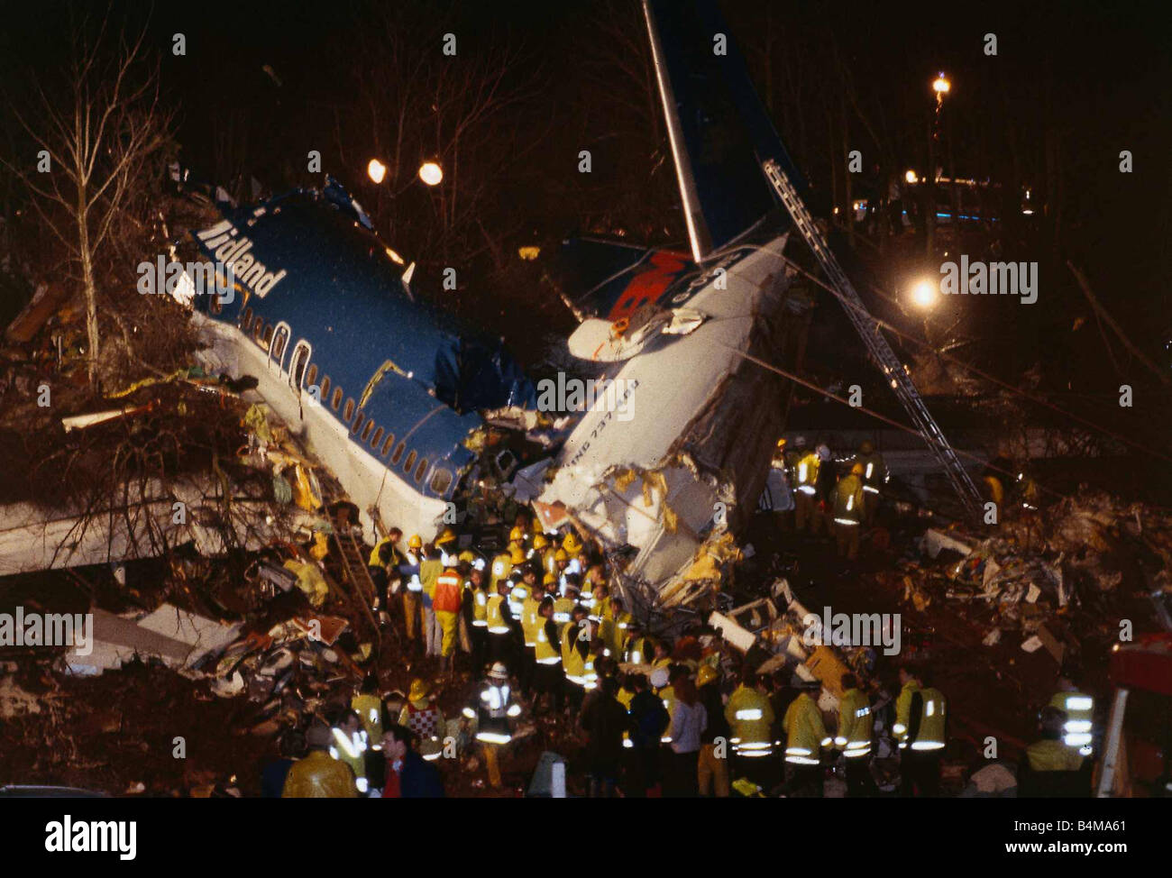 Crash m1 motorway hi-res stock photography and images - Alamy