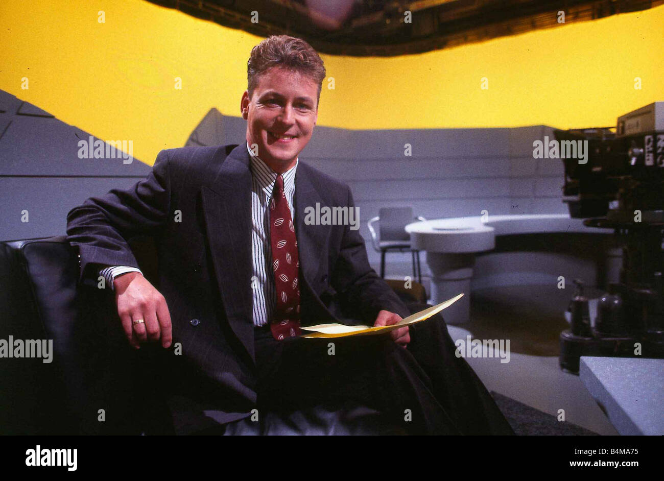 Jim White sitting in STV studio September 1989 Stock Photo - Alamy