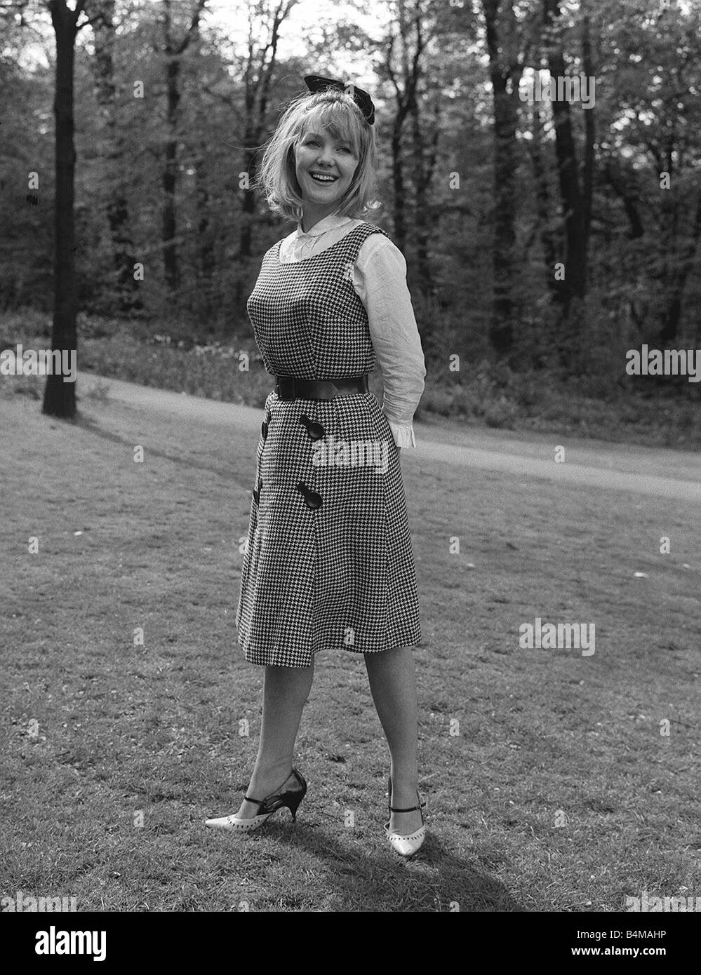 Actress Julie Samuels aged Nineteen 19 is to appear in ITV s Big Night ...