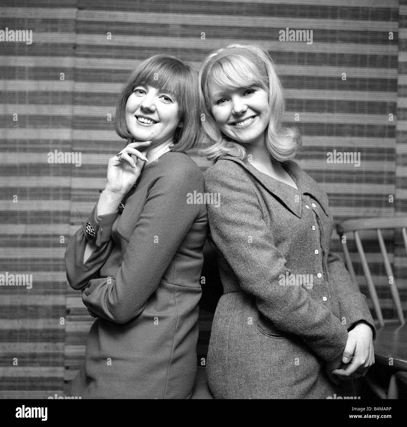 Cilla Black sing and Julie Samuel actress Dec 1964 Stock Photo - Alamy